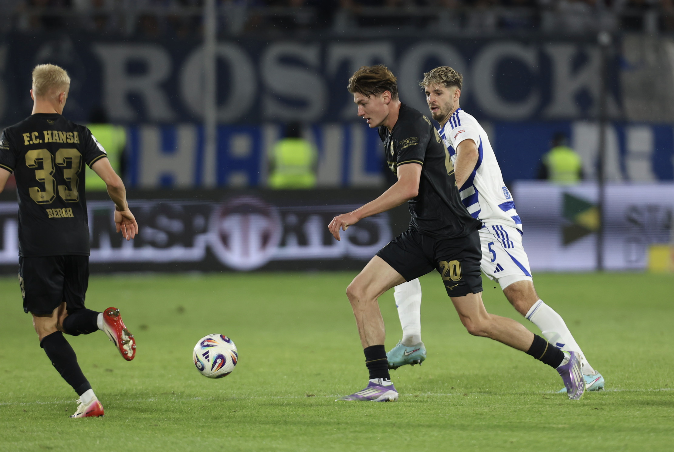 Unexpected twist revealed in Rangers' Chermiti and Naderi saga