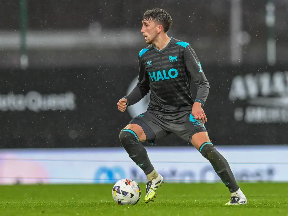 Dan Neil to Rangers update as English media claim talks